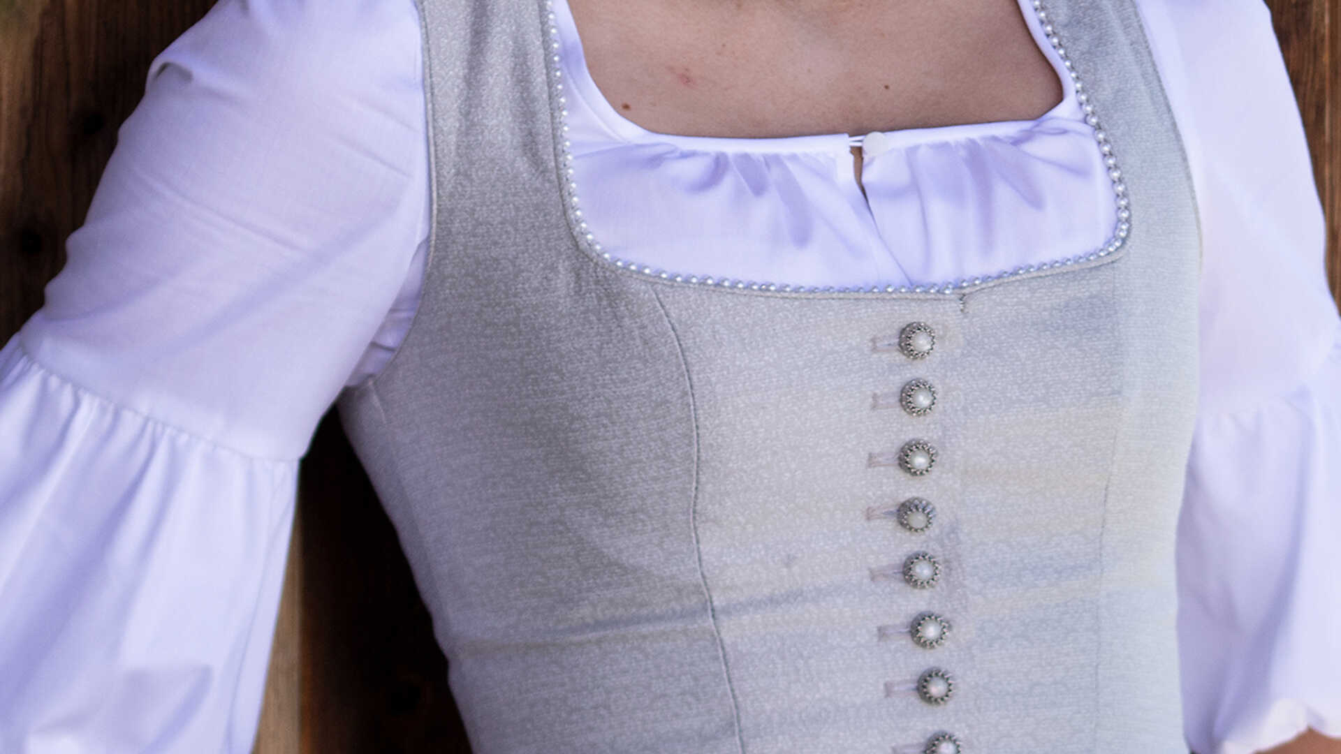 Dirndl – Seite 2 – Almleben Onlineshop